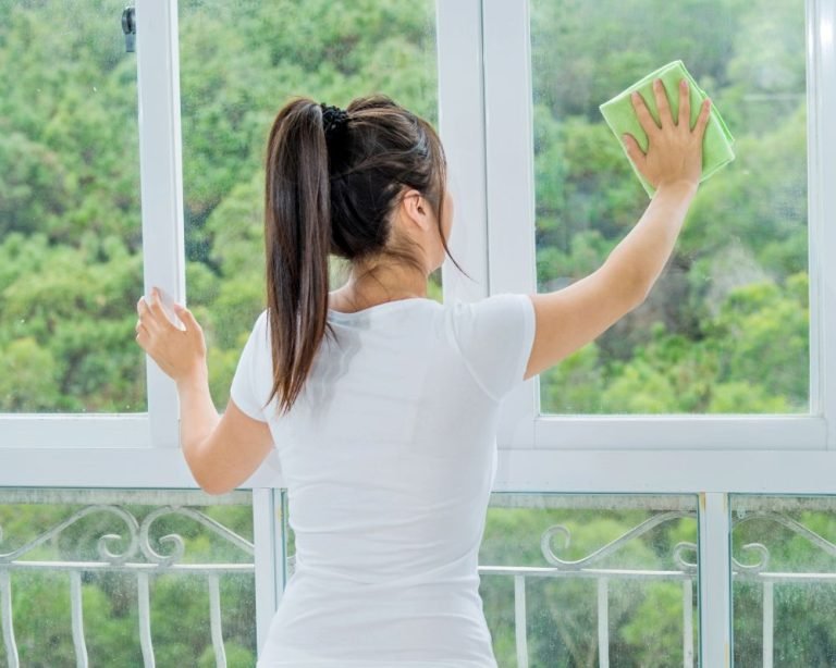 Tools and Techniques: The 2 Keys to Sparkling Clean Windows - All Pro ...